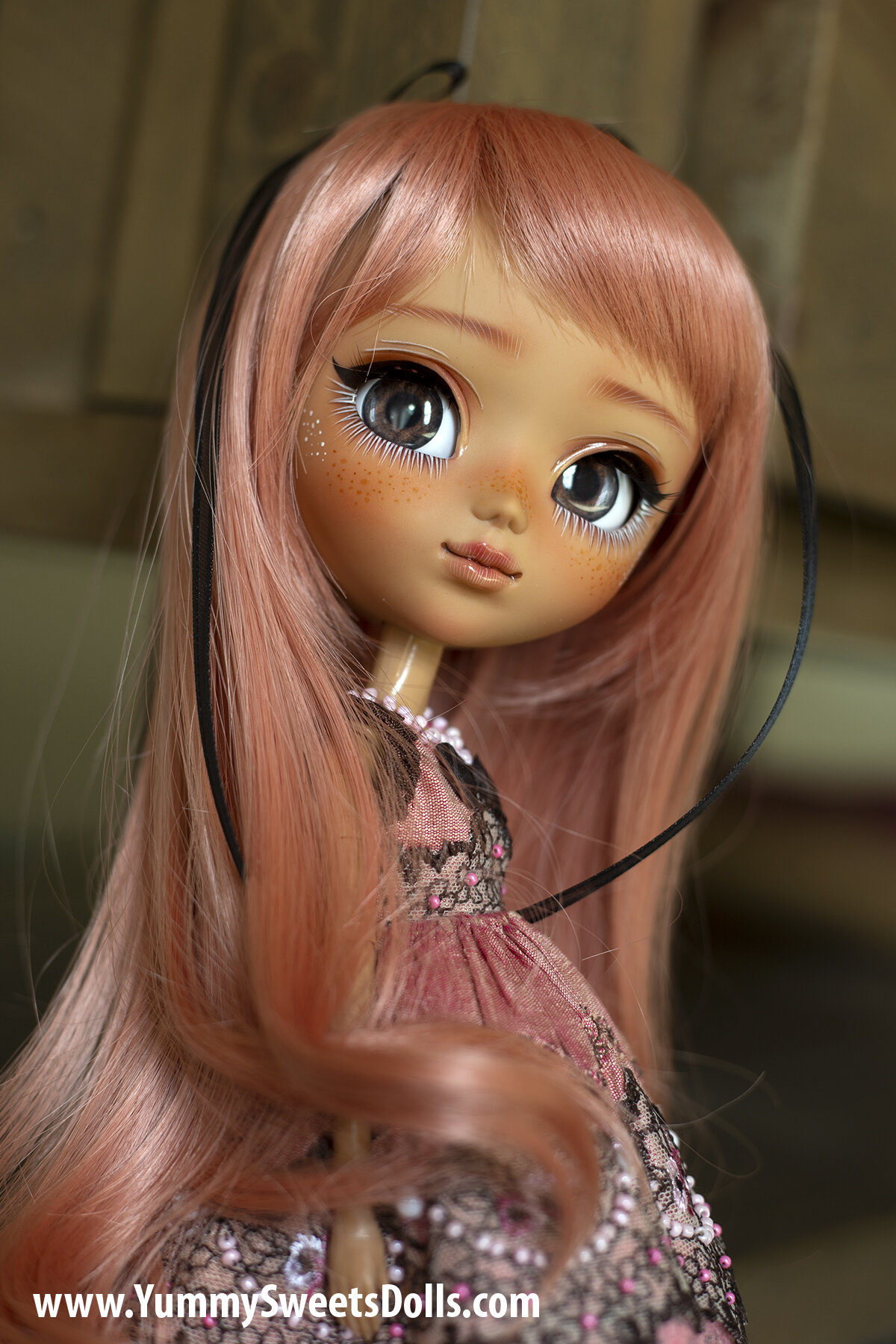 Throne | The Wishlist for Creators | Throne Gifts