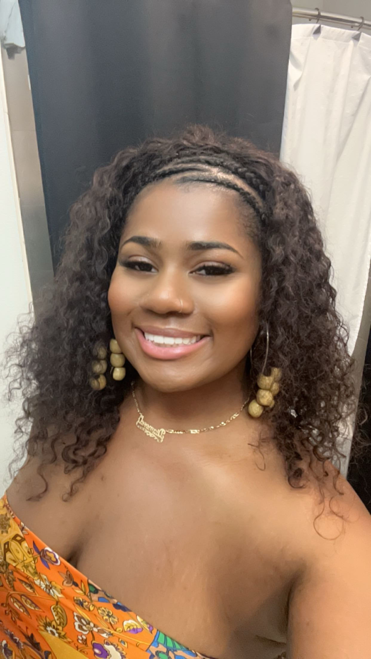 Throne | Erica | Surprise Gifts