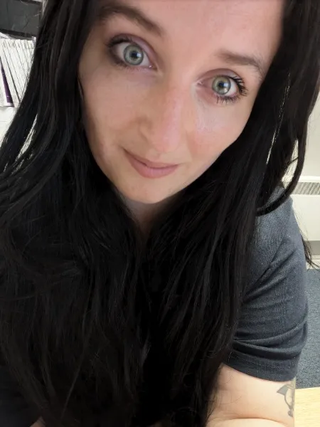 Throne | Stephy Boo | My Wishlist