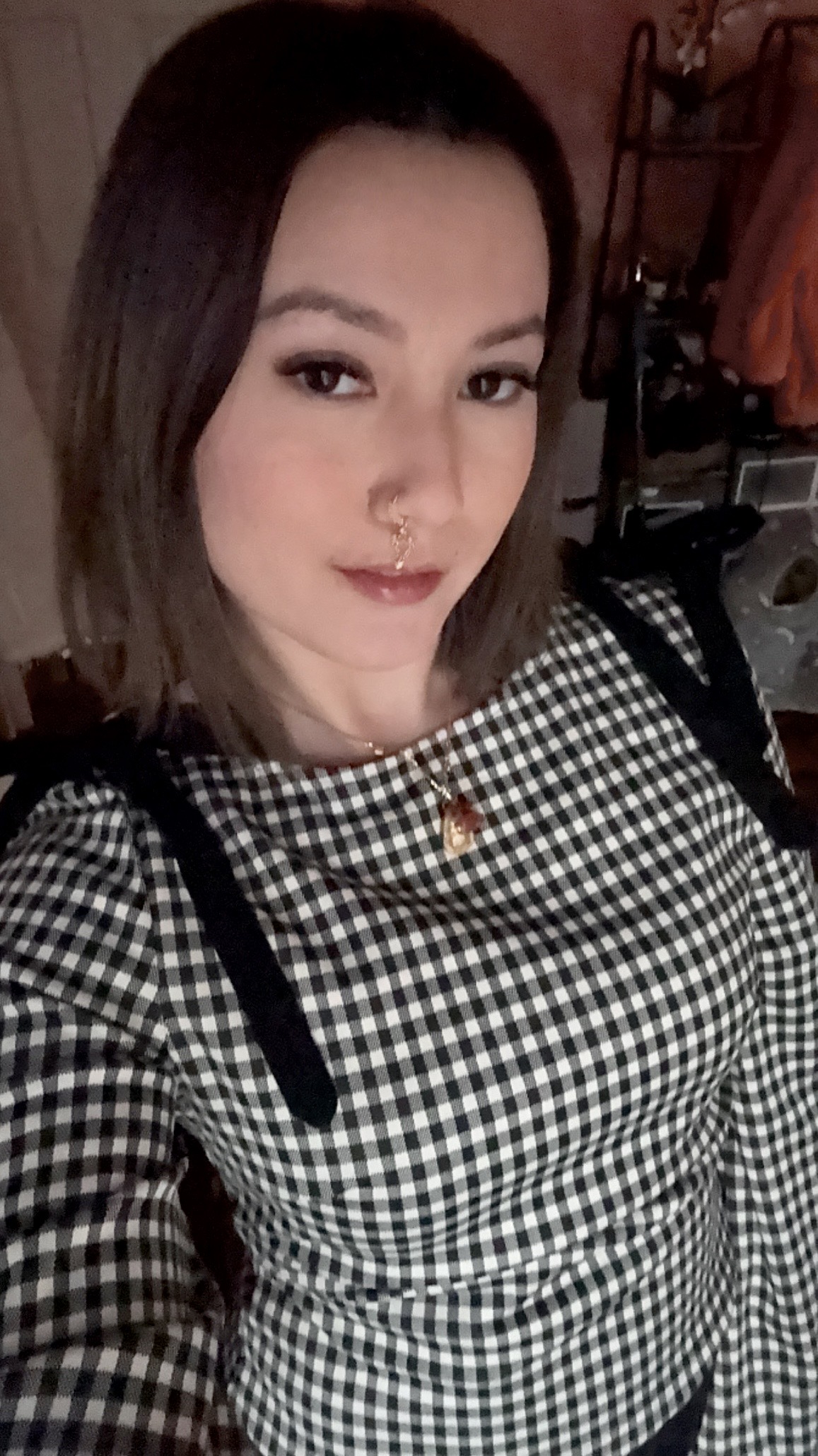 Throne | Taylor Nguyen | Surprise Gifts