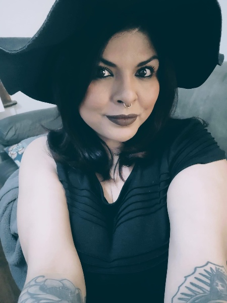 Throne | Lee | My Wishlist