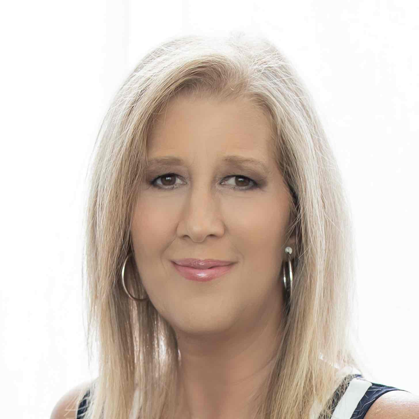 Throne | Speaker Jill | My Wishlist