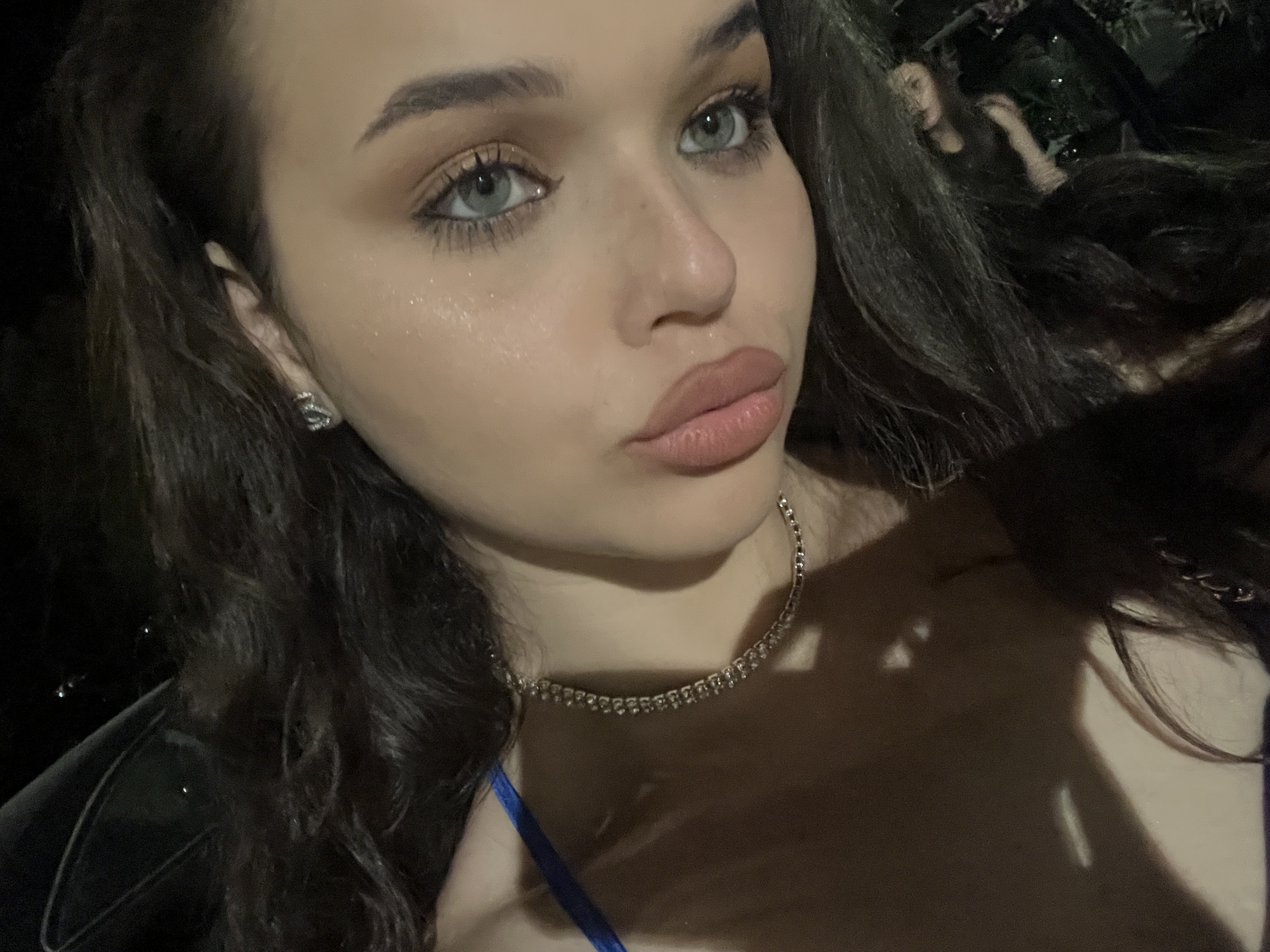 Throne | Mihaela Mandea | My Wishlist