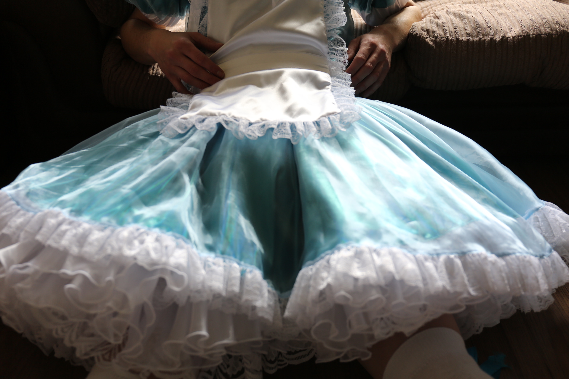 Throne Princess Daphne Surprise Ts 7614