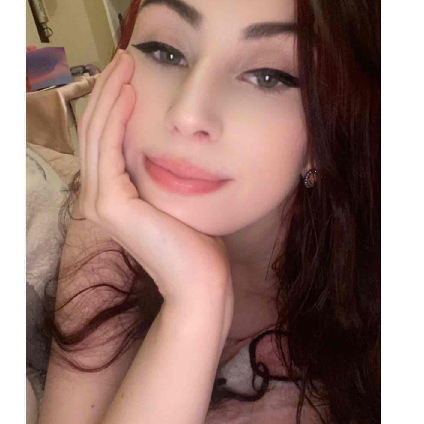 Throne | Oddrey | Gifters