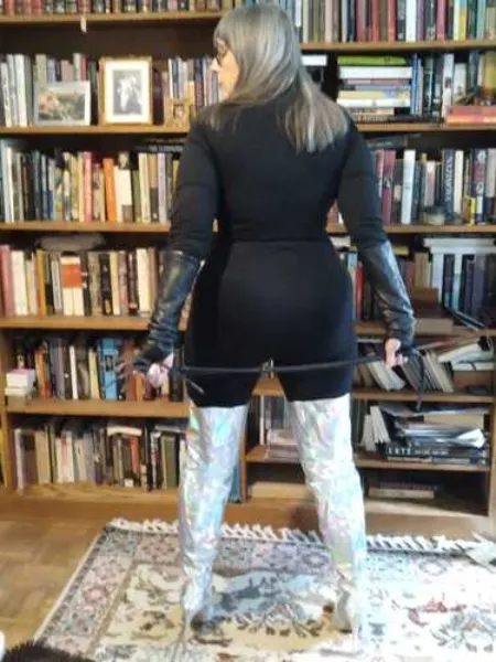 Throne | Stephanie Locke | My Wishlist