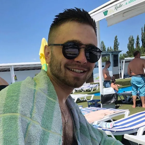 Throne | Alexandru Gutu | My Wishlist