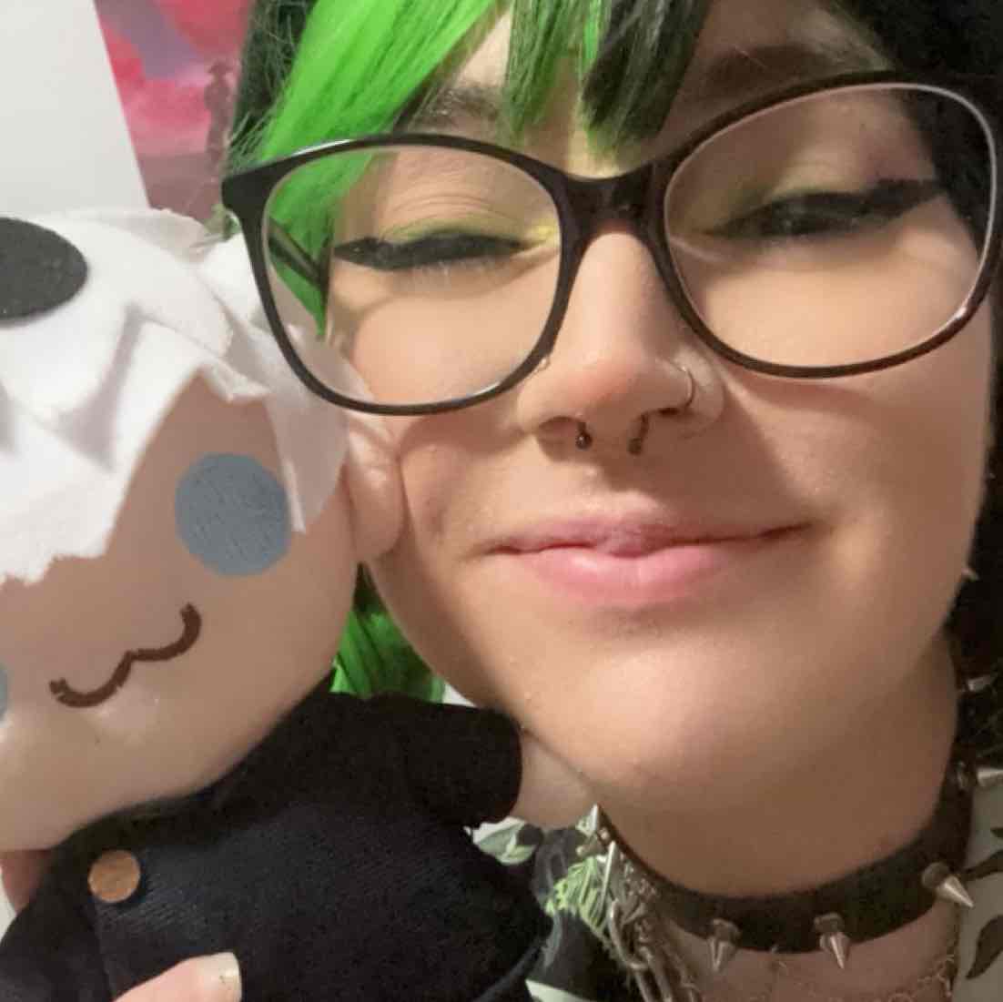 Throne | Mia | My Wishlist