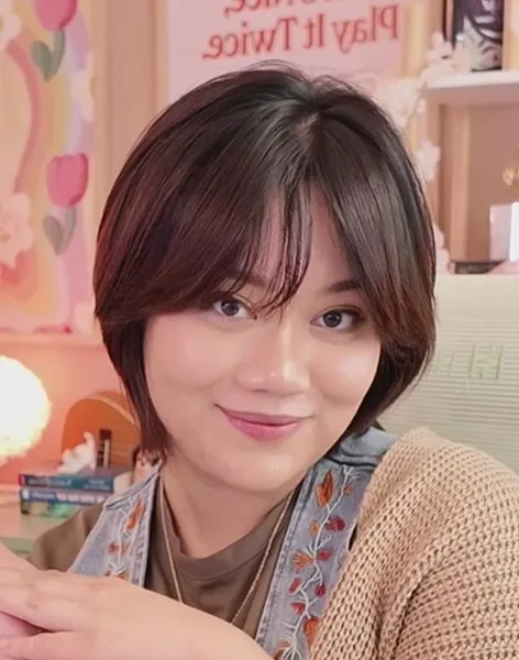 Throne | Gale | gamergirlgale | Desk setup