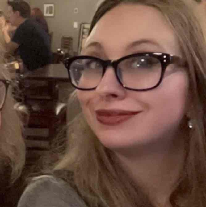 Throne | Renee | My Wishlist