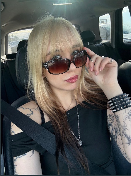 Throne | Lily Indigo | My Wishlist