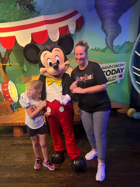 Throne | Nicole micke ( Burley) | Disney big packs