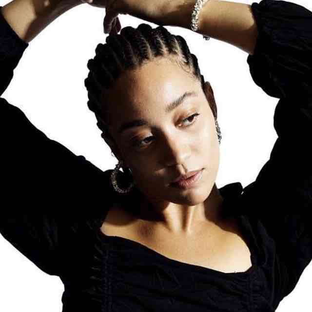 Throne | Jade | Surprise Gifts