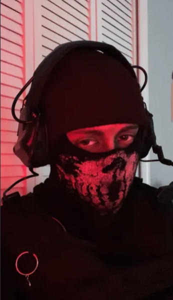 Throne | Ace | Keegan Cosplay