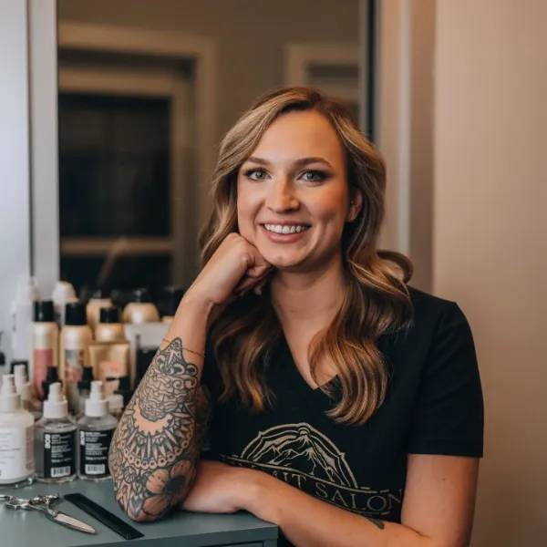 Throne | Danielle Bone | Storefront