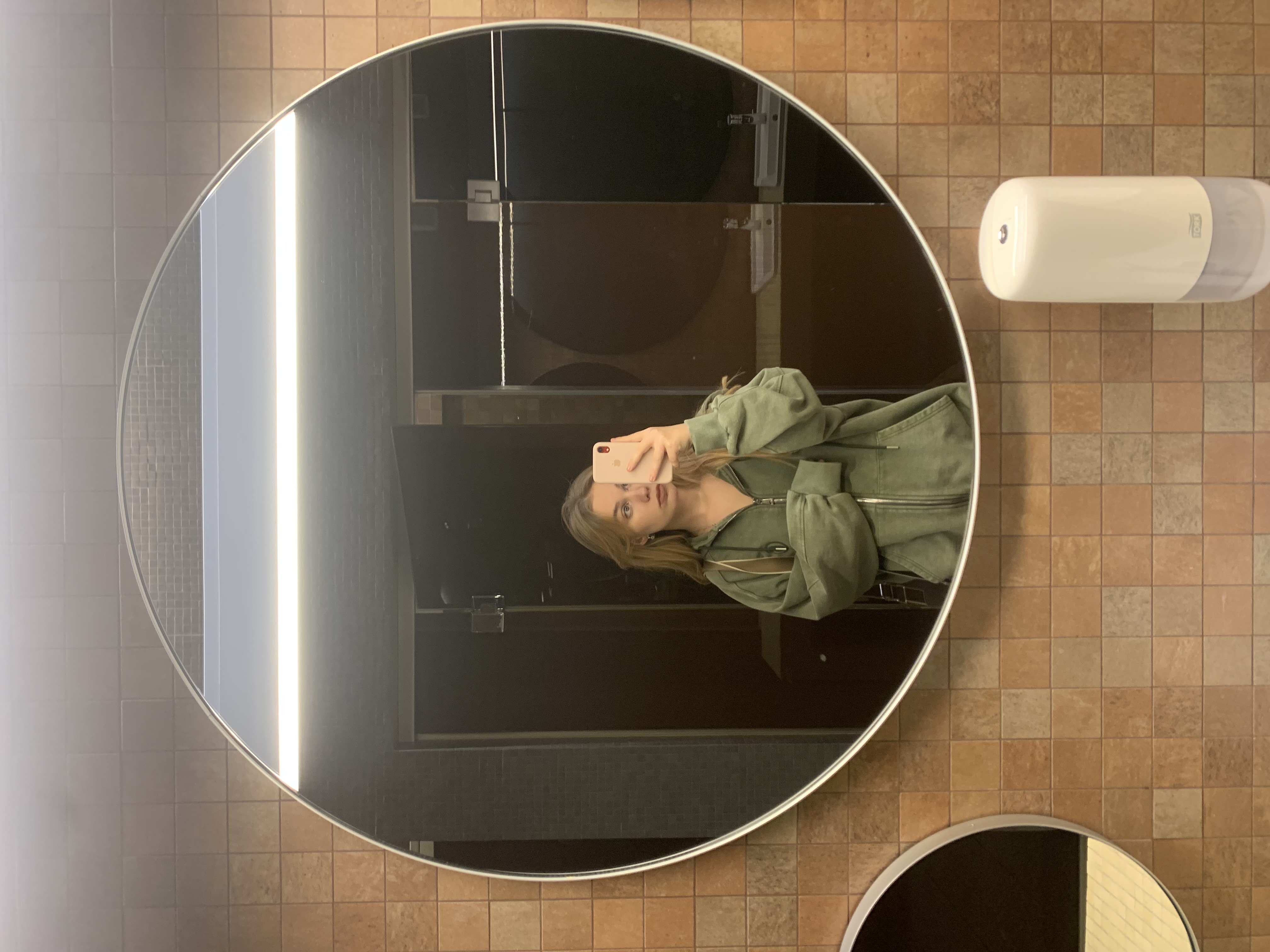 Throne | Agniya | My Wishlist