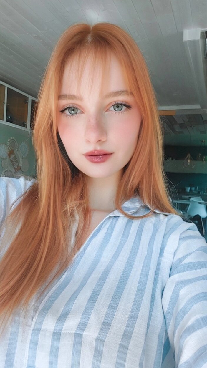 Throne | Rose 👩‍🎨 | My Wishlist