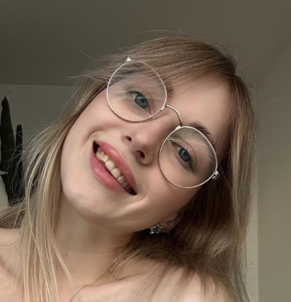 Throne | 💗Val💗 | My Wishlist