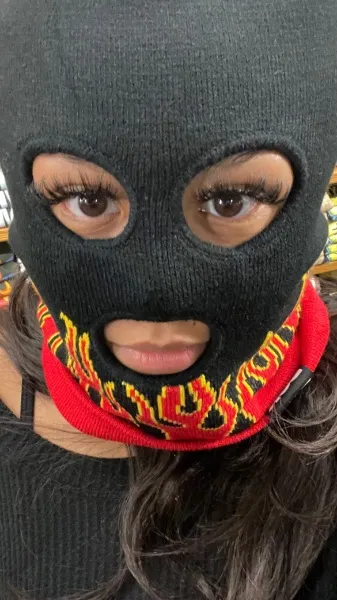 Throne | Vanessa | My Wishlist