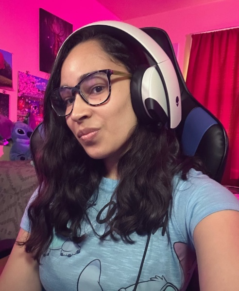 Throne | Isa Gómez | My Wishlist