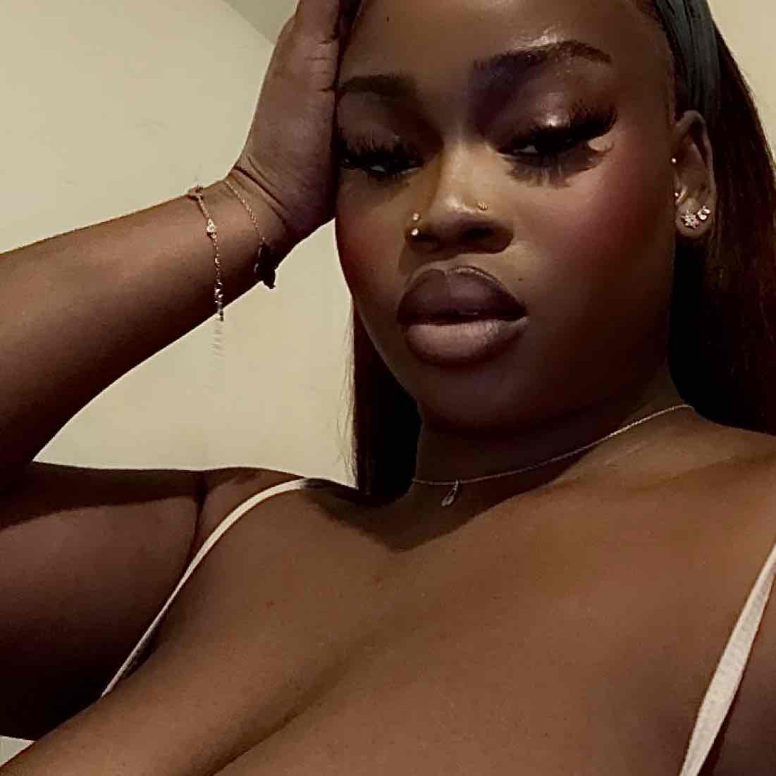 Throne | Chelsea | My Wishlist