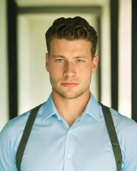 Throne | Adam Kapsch | Golf