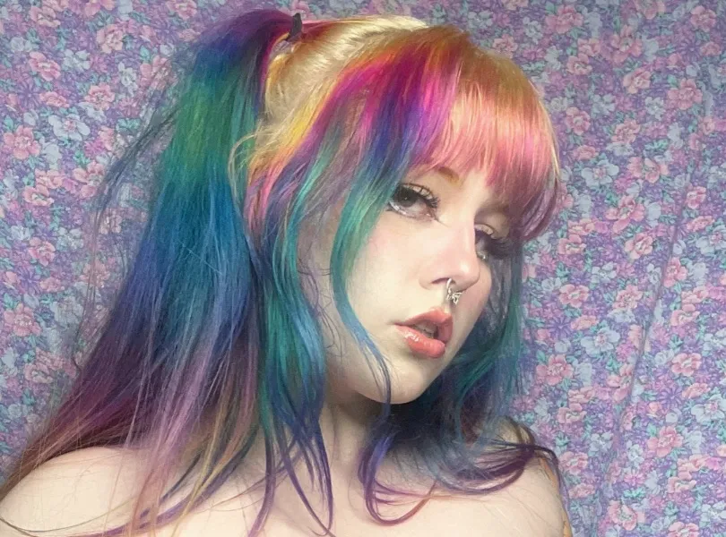 Throne | Rainbow | My Wishlist