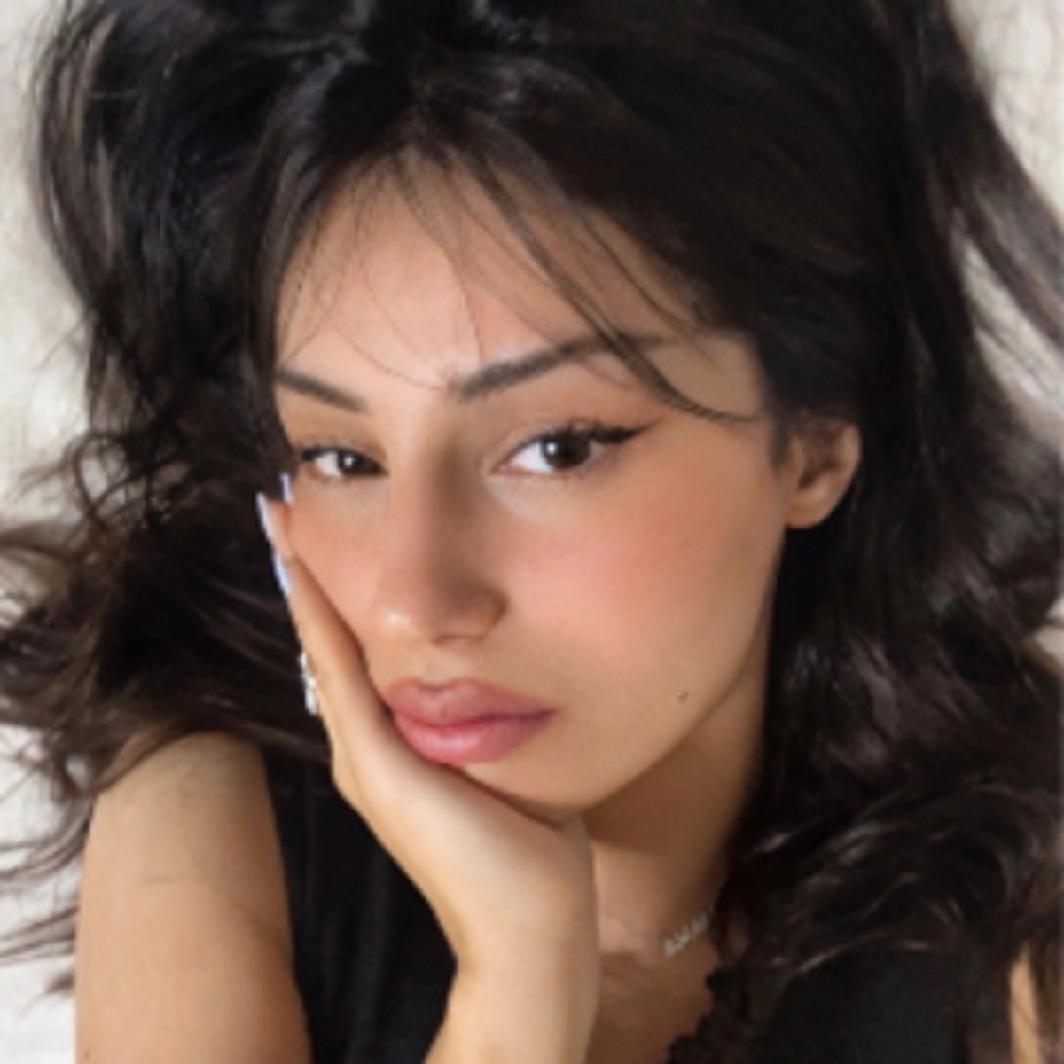 INNESHX - Wishlist | Throne