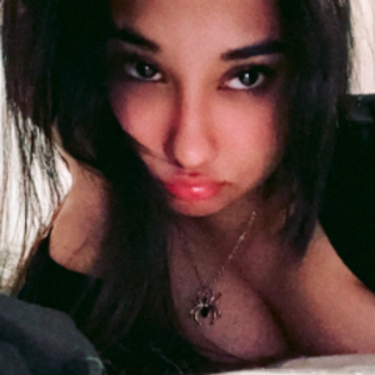 Throne | Myela | My Wishlist