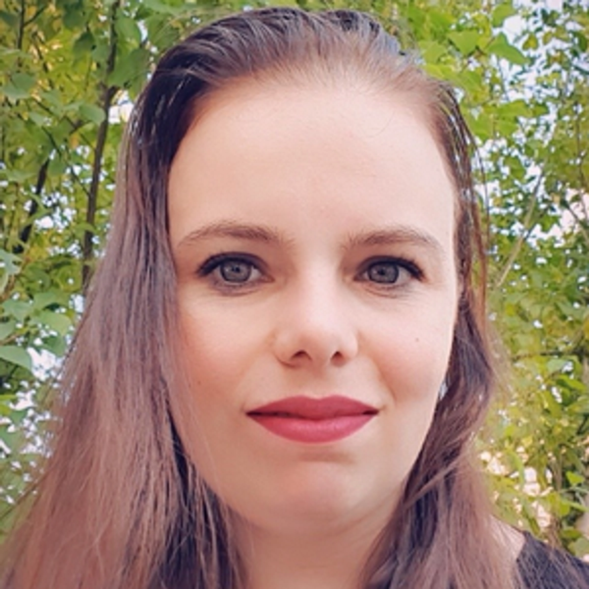 Throne | Deadssandra-twitch | Surprise Gifts