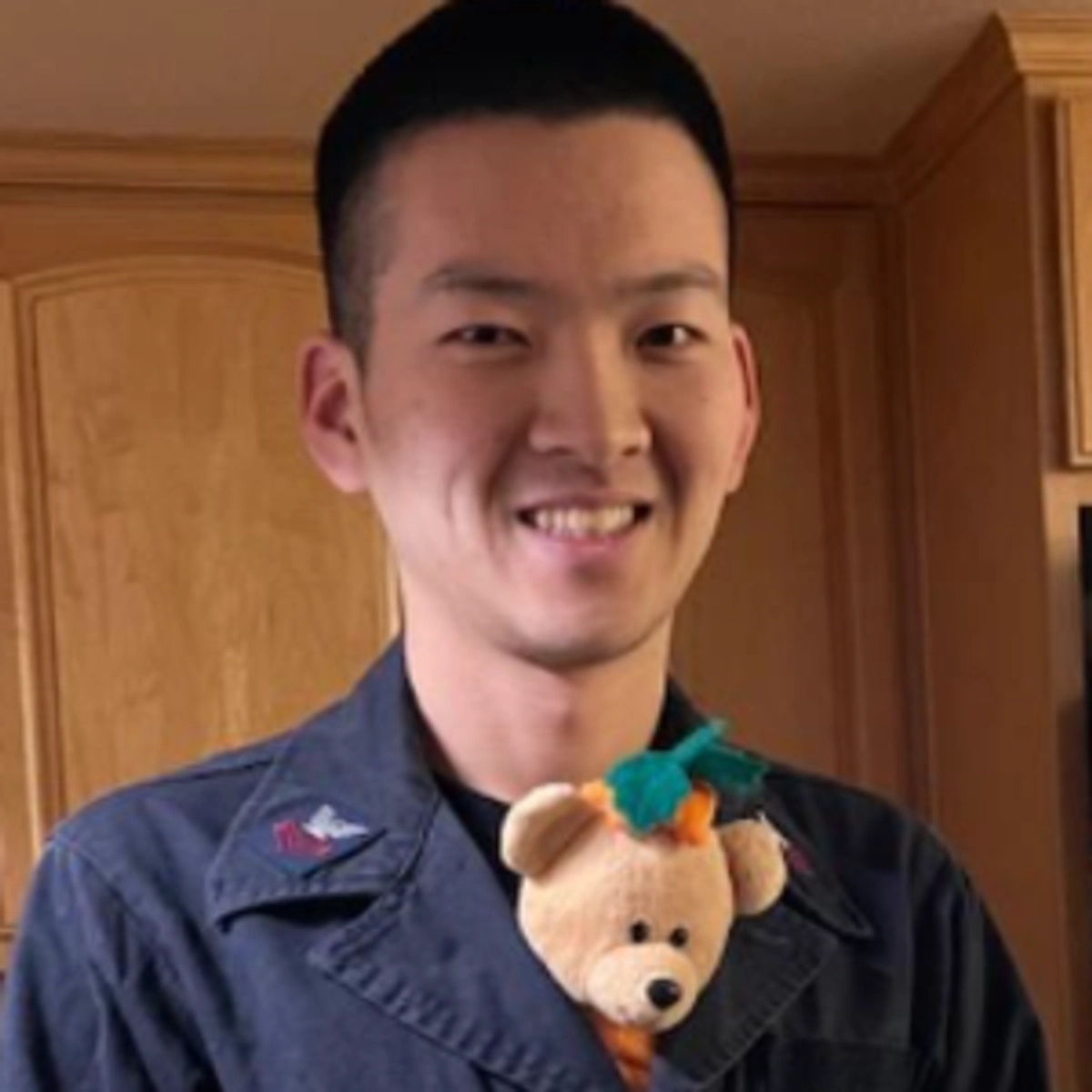 Mezerosky - Surprise Gifts | Throne