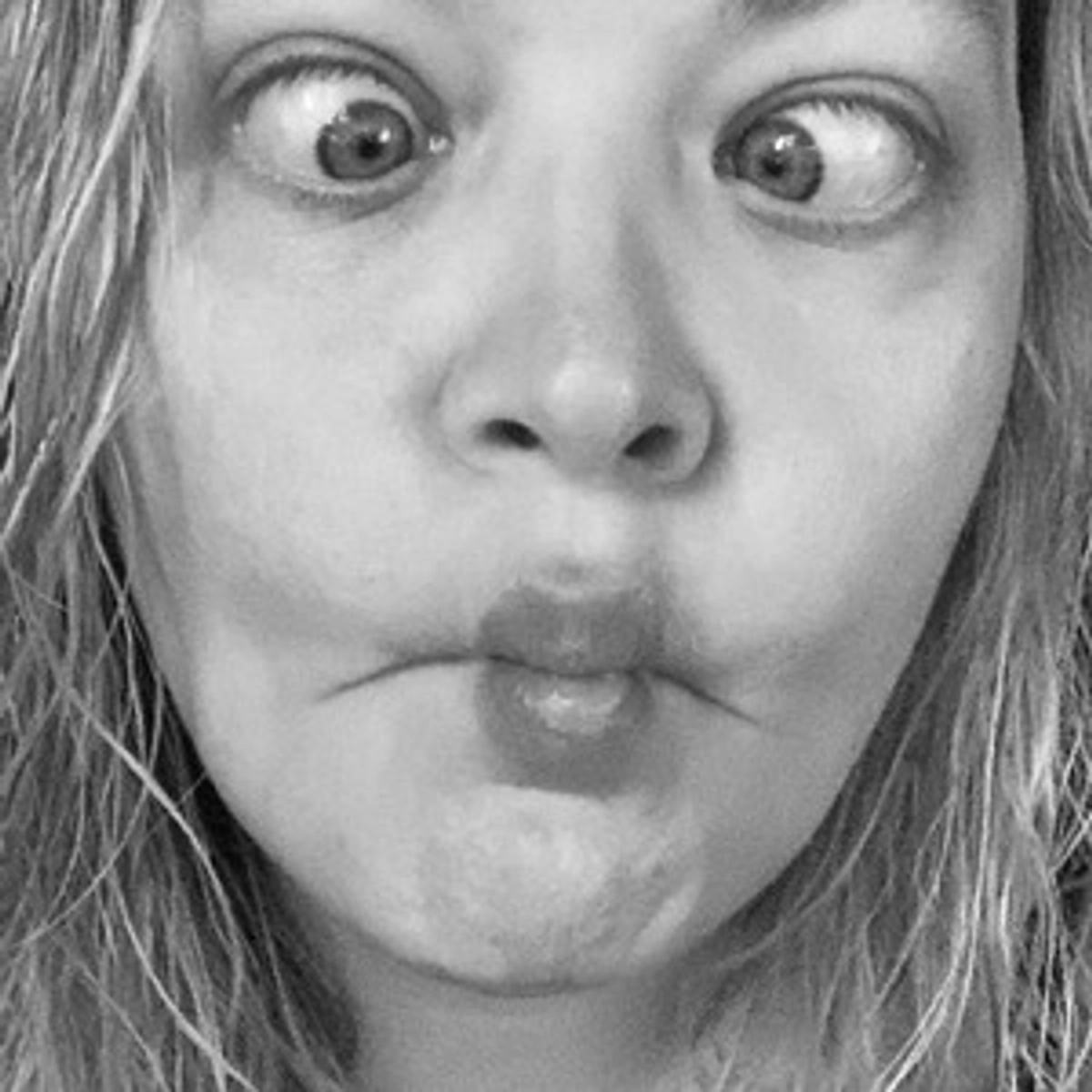 Throne | KHARITES | Surprise Gifts