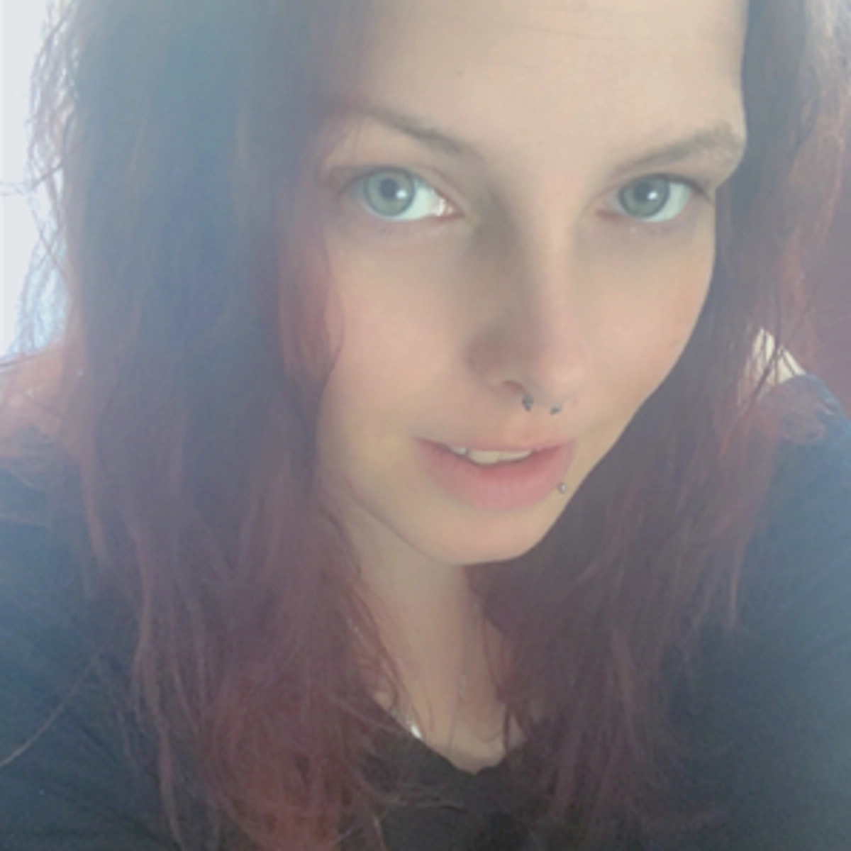 Throne | XLayna | My Wishlist