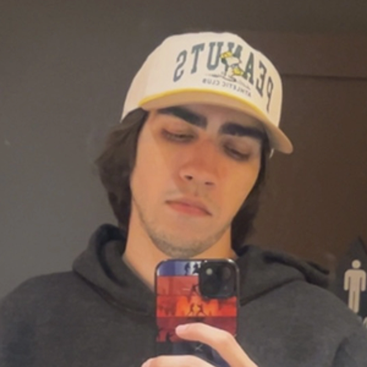 Throne | Ryyleighx3 | Gifters