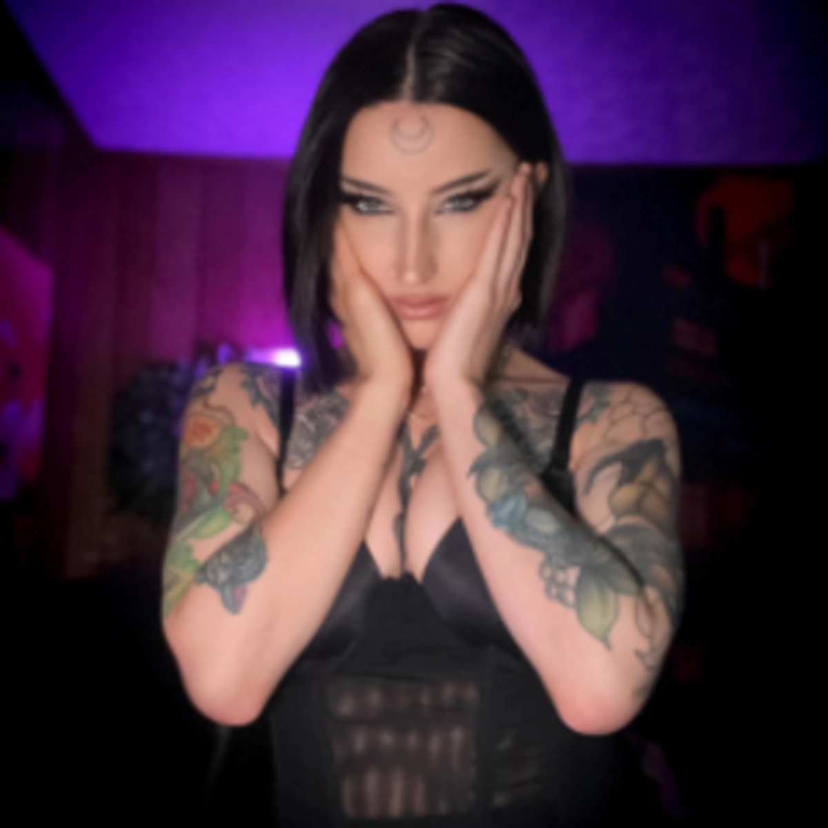 Throne | Cat Karloff | My Wishlist