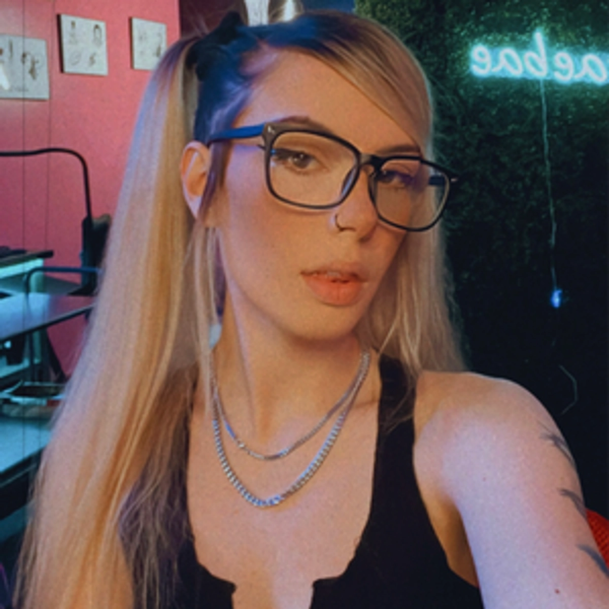 Throne | The Wishlist for Creators | Throne Gifts