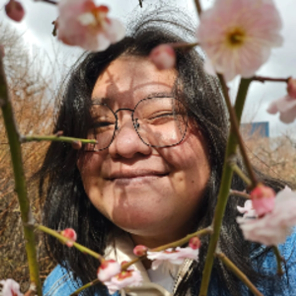 Throne | Alex | My Wishlist