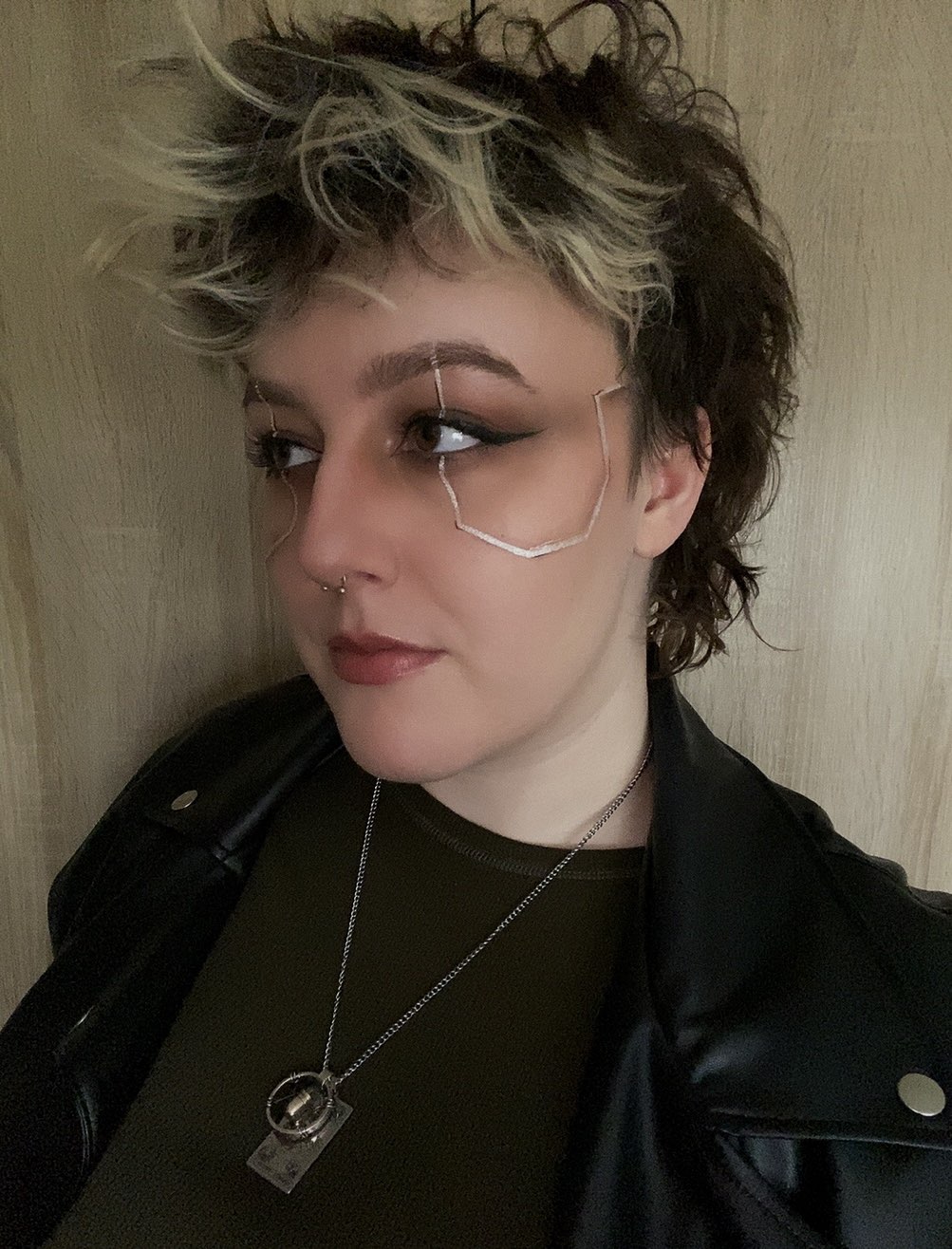 Throne | Ellie | My Wishlist