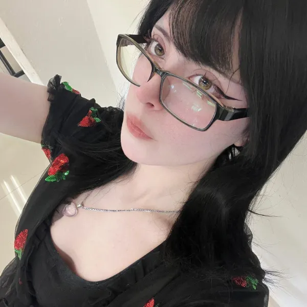 Throne | Kat | Marie Rose Cosplay