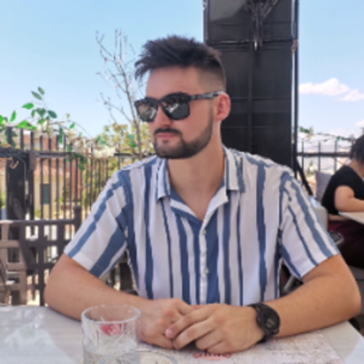 SHINY - Wishlist | Throne