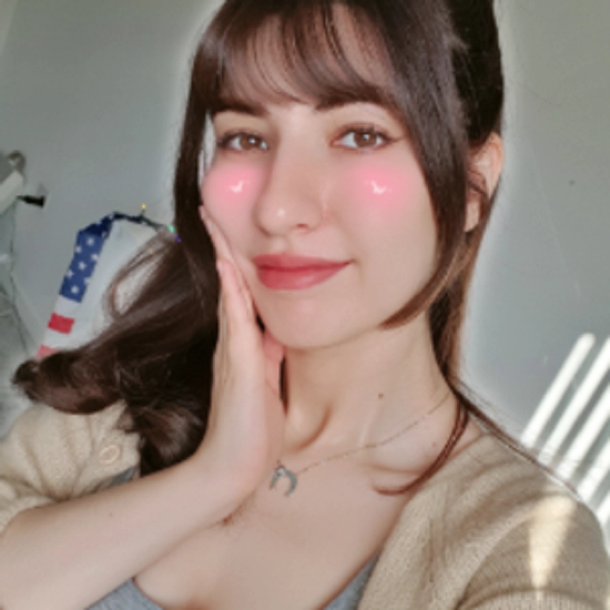 Throne | Ezbae_ | Gifters