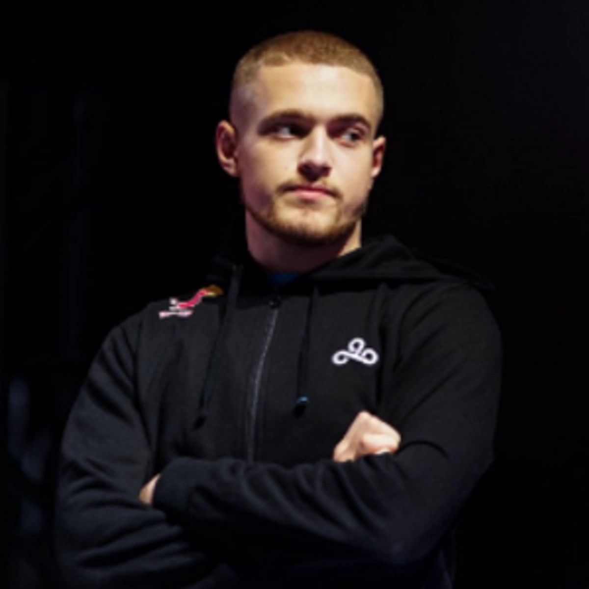 Throne | Chaoticmuch | Gifters