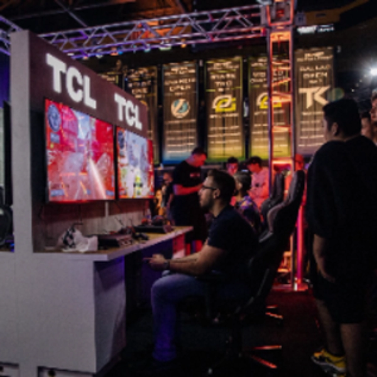 Throne | Neslo | My Wishlist