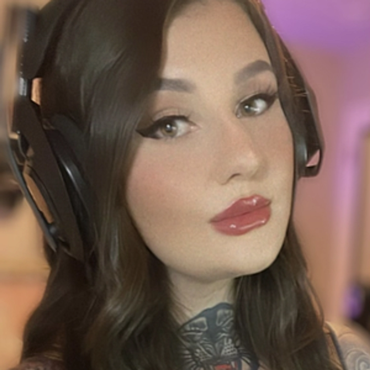 Throne | Fenix Alyse | Wishlist