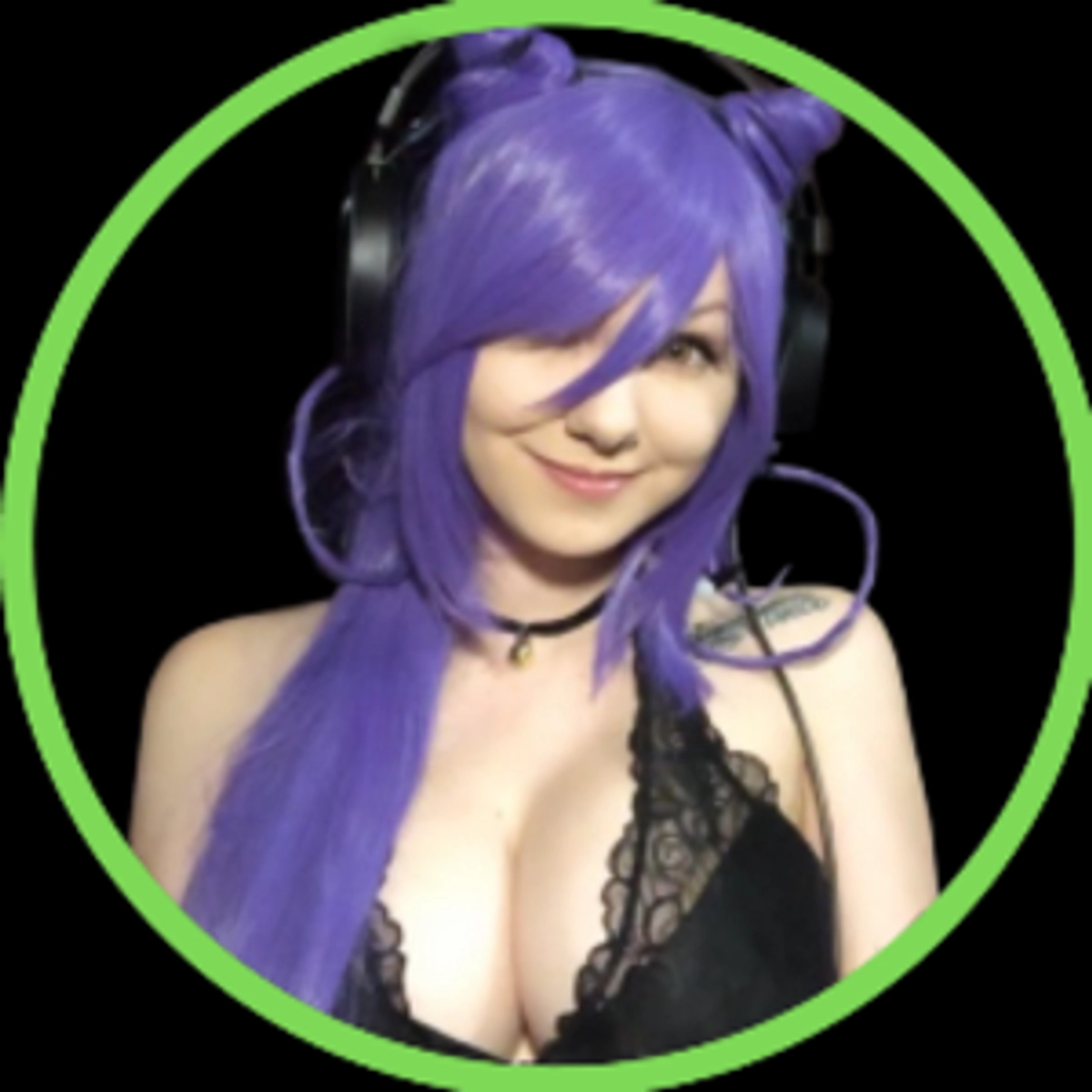 Throne | Leah_Ayame | Content upgrades