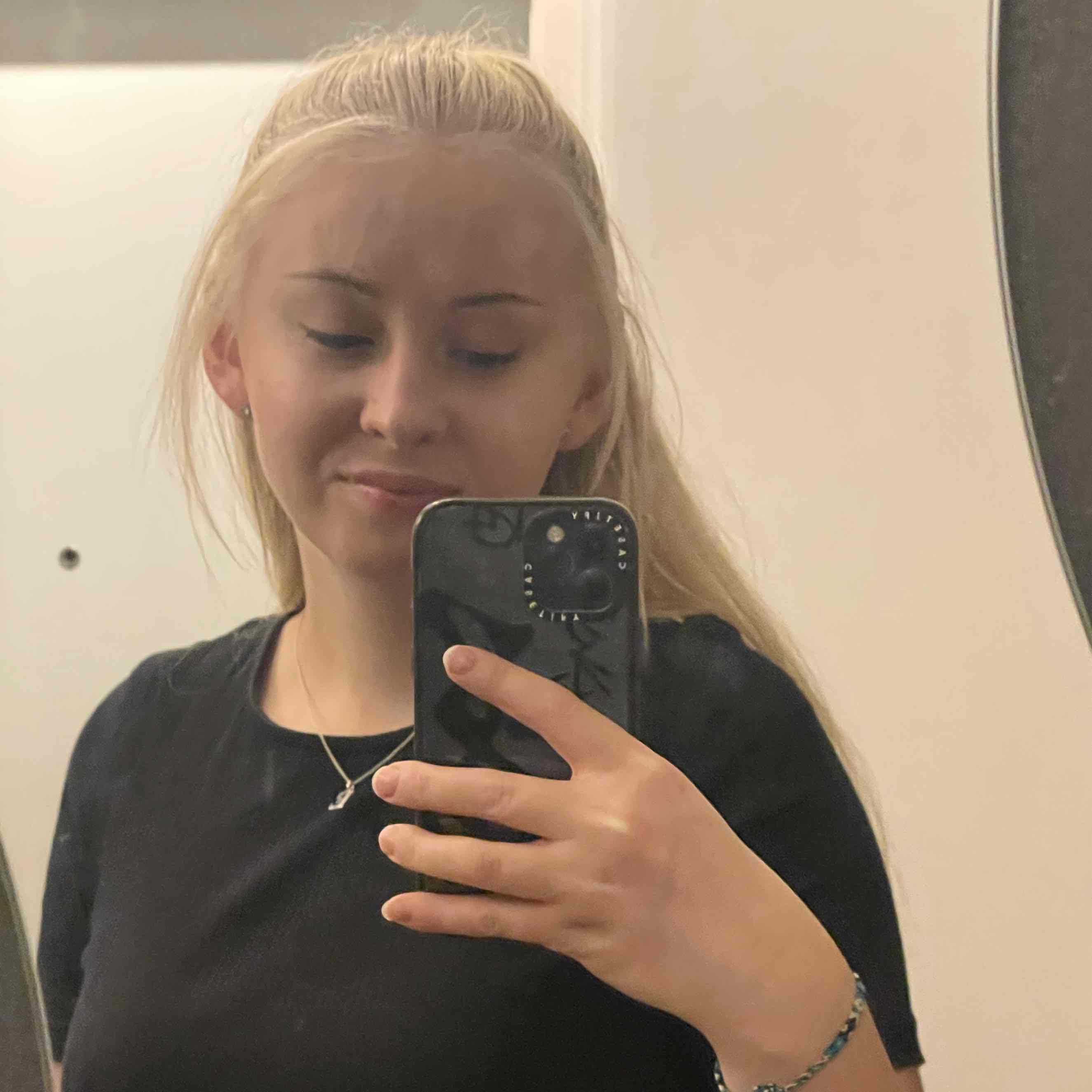 Throne | Aushen Ride | Gifters