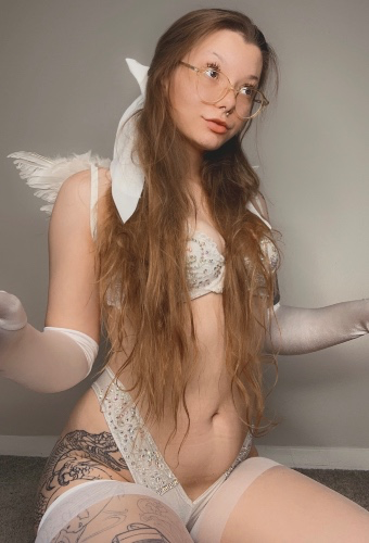 Throne | Sabrina Bishop | The Random Stuff