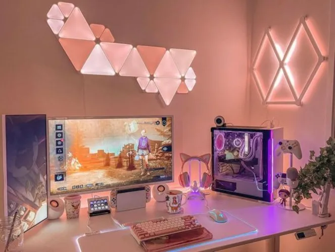 Throne | Yushikuni_art | Bureau Setup