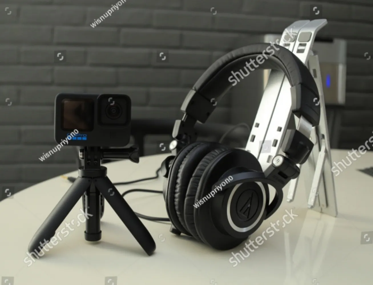 Throne | BritishJen | 💙 Stream Stuff 💙