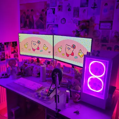 Throne | Glitched Barbie | Streaming / Setup / Gaming